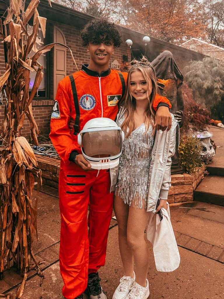 40 Unique Couple Halloween Costumes That Will Steal the Spotlight ...