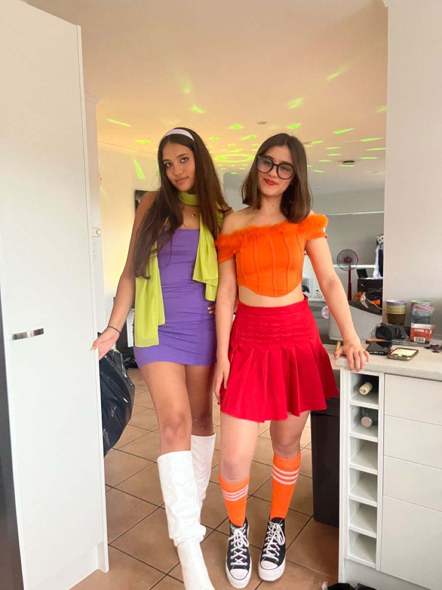 42 Matching Halloween Costumes For Best Friends That Are Too Cute to ...