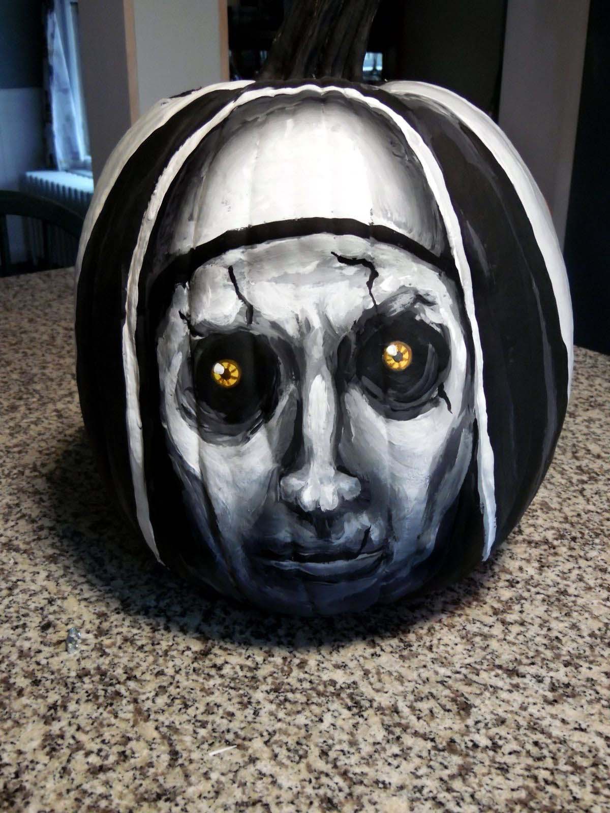 22 Scary Halloween Painted Pumpkin Ideas to Spookify Your Space ...