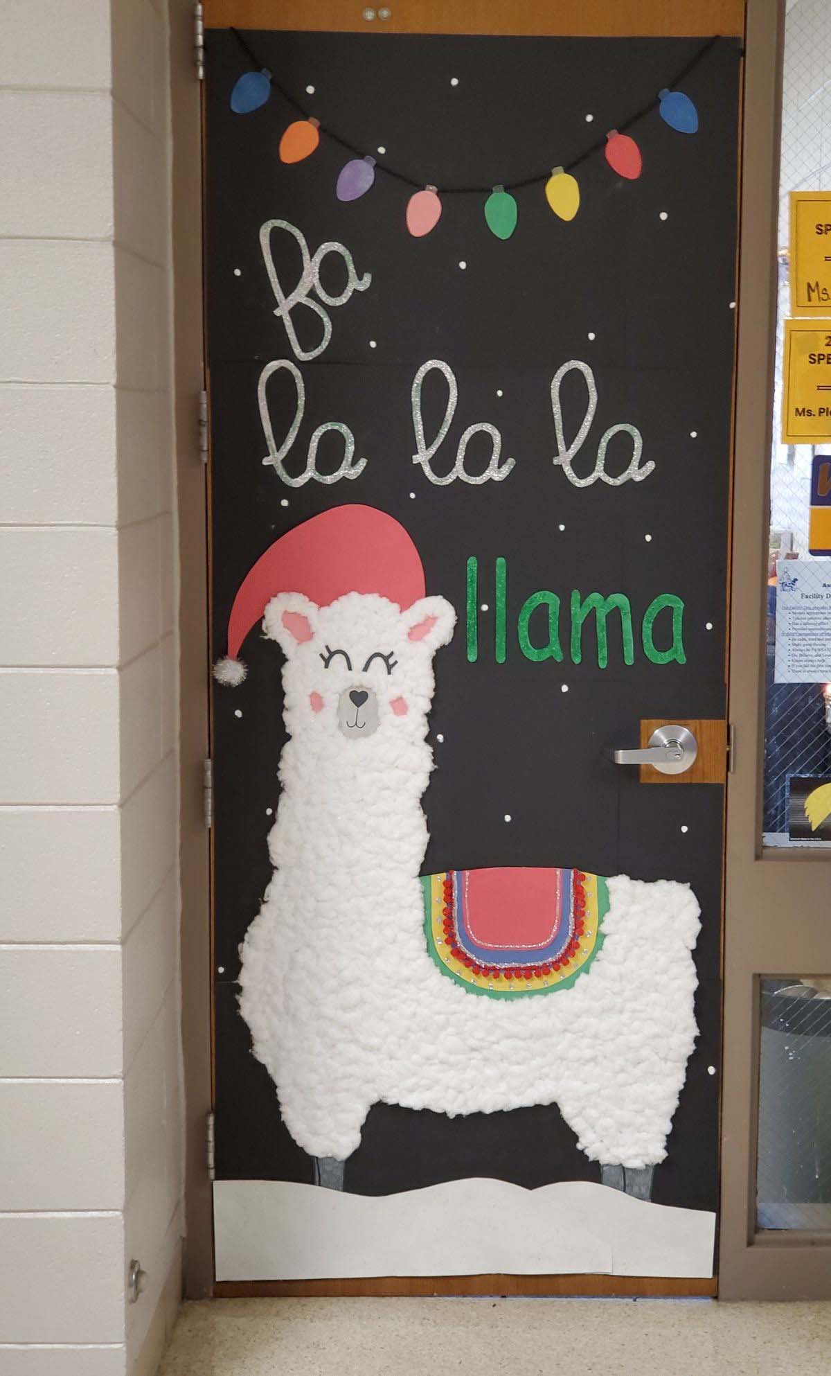 29 Adorable Winter Classroom Door Decorations to Celebrate the Season ...